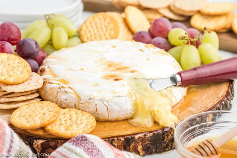 Baked Brie Recipe - christmasonadime.com