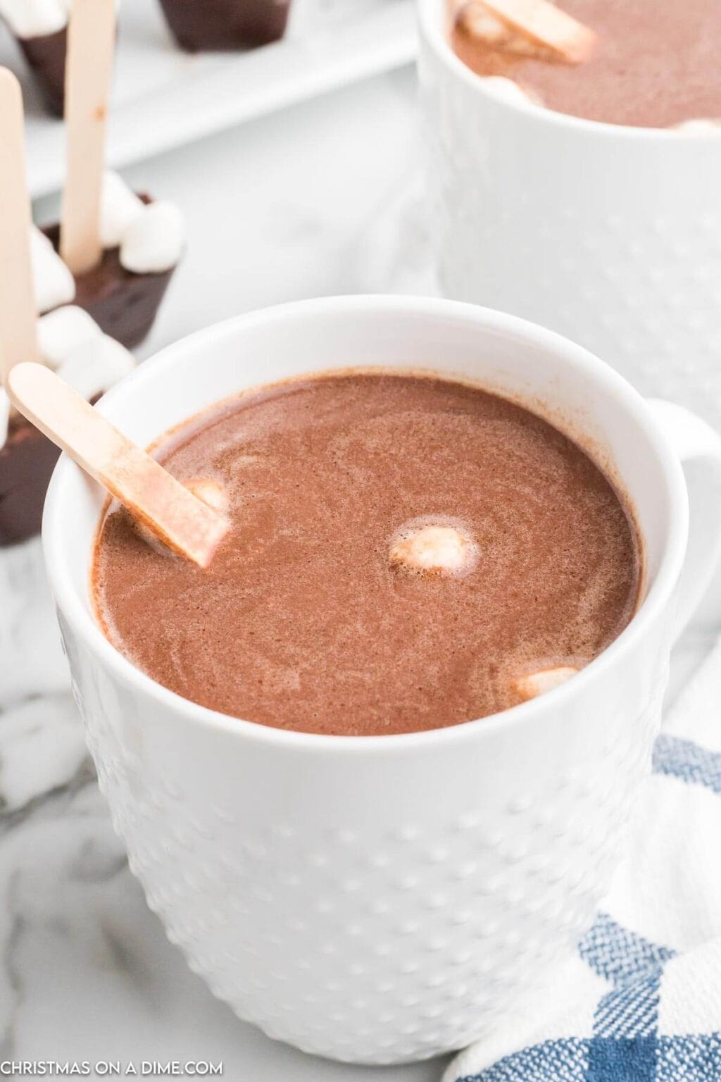Hot Chocolate on a Stick - christmasonadime.com