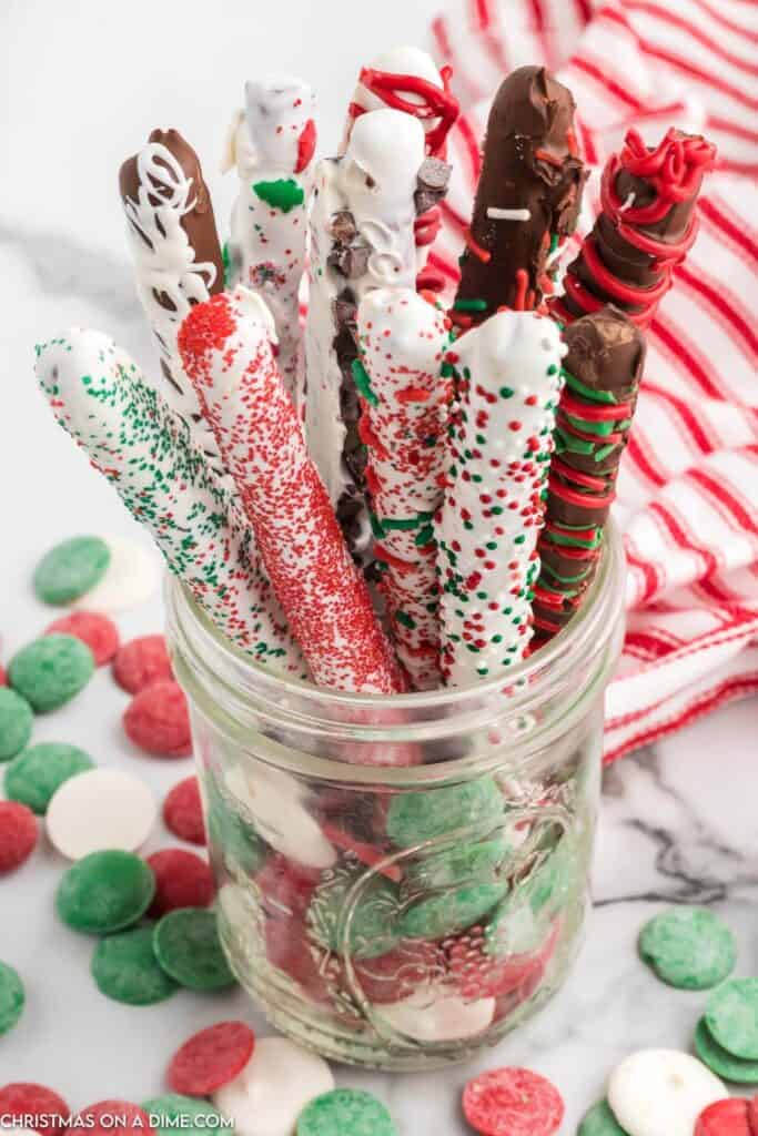 Christmas Chocolate Covered Pretzel Rods - Easy to Make!