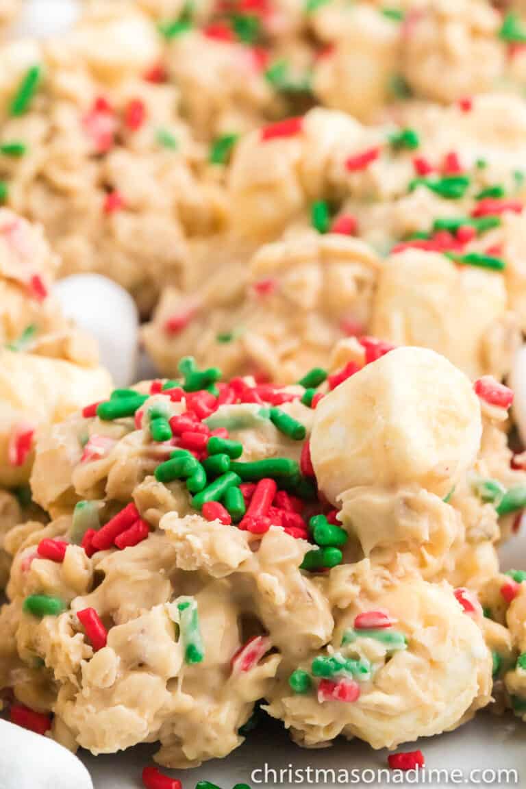 Christmas No Bake Cookies - christmasonadime.com