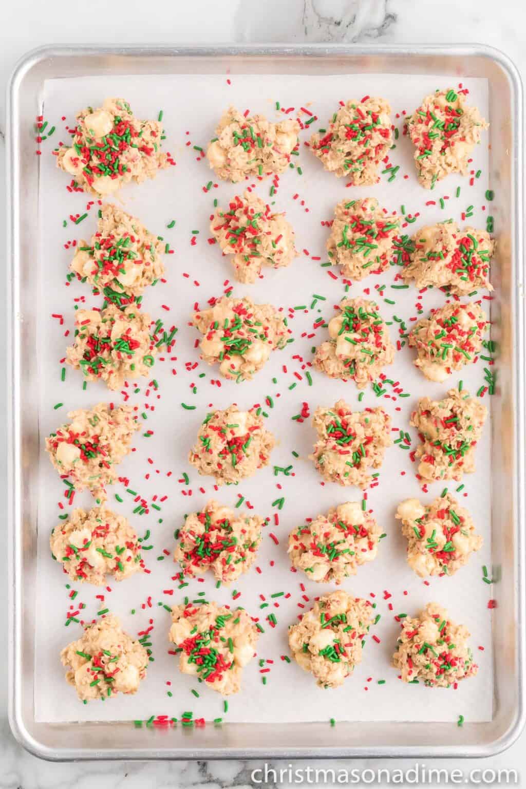Christmas No Bake Cookies - christmasonadime.com