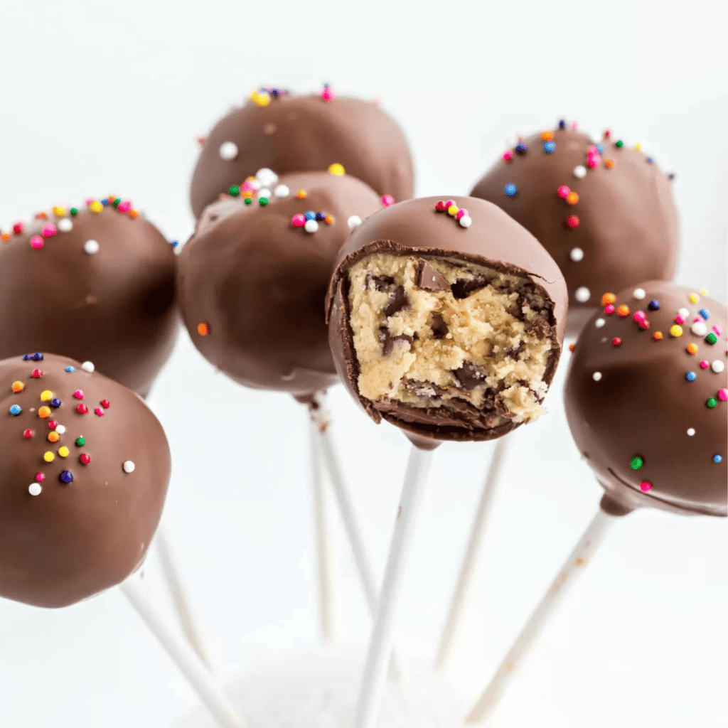 71 Christmas Cake Pop Recipes - christmasonadime.com