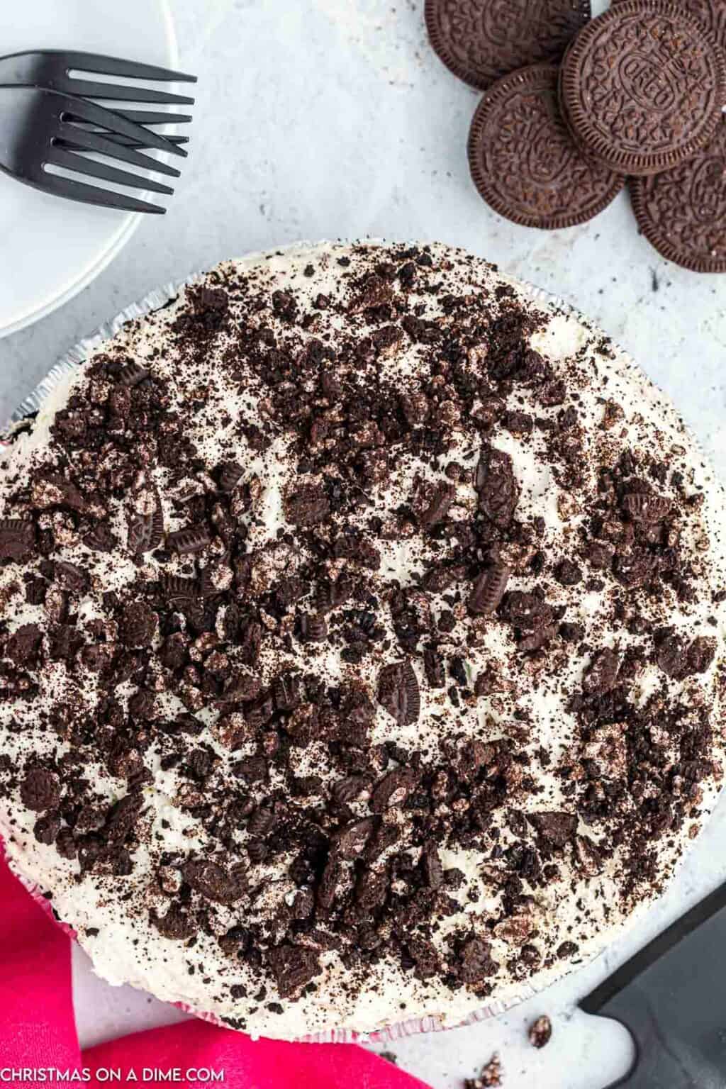 Oreo Pudding Pie - christmasonadime.com