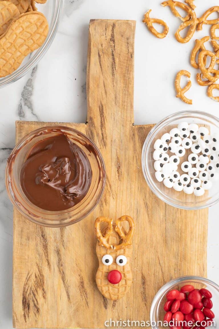 Nutter Butter Reindeers - christmasonadime.com