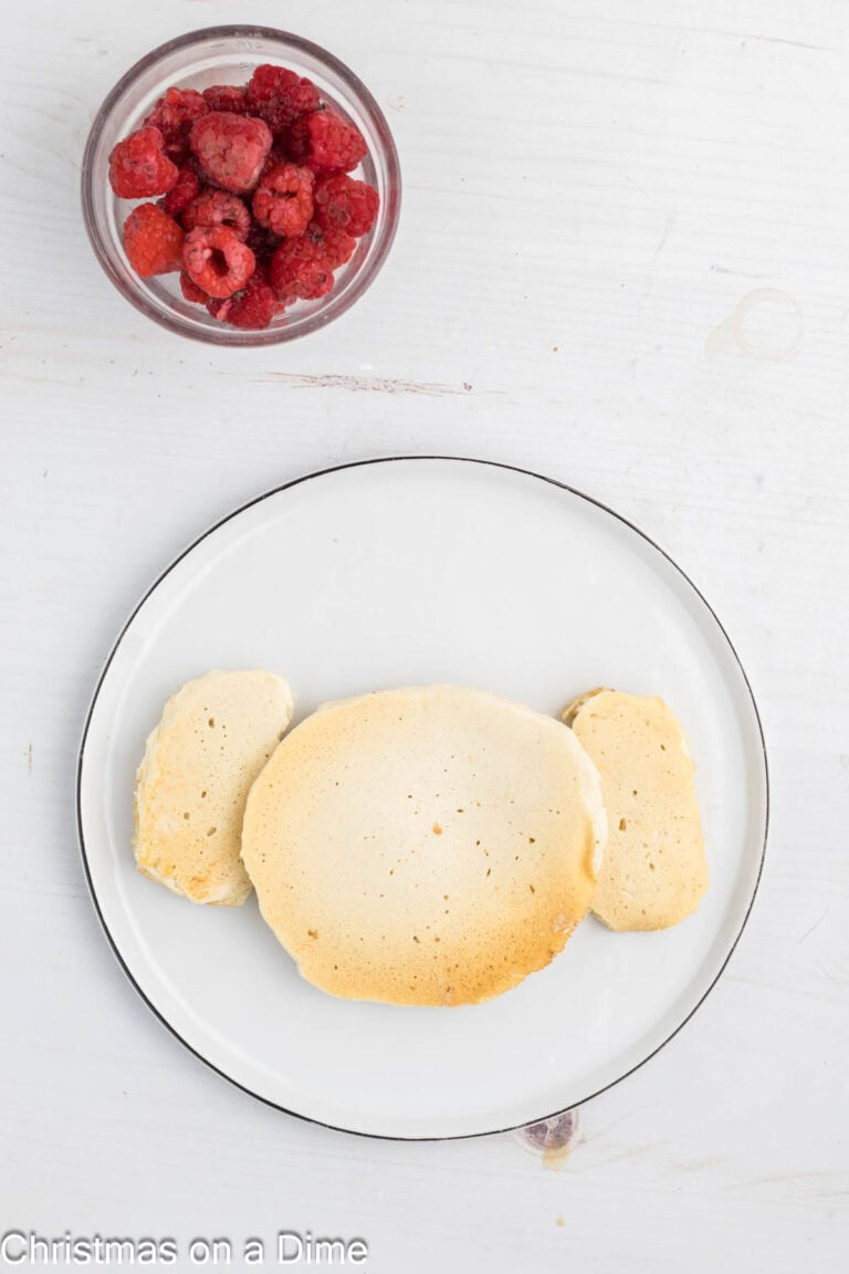 Elf Pancakes - christmasonadime.com