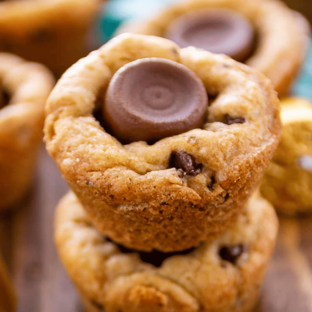 45 Delicious Rolo Desserts - christmasonadime.com