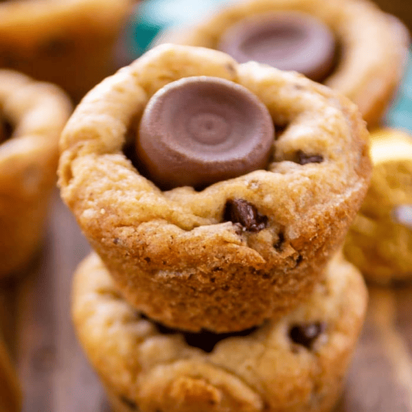 45 Delicious Rolo Desserts - christmasonadime.com