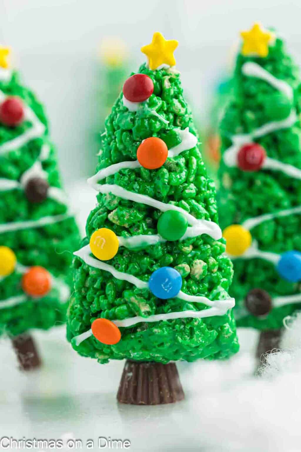 Christmas Tree Rice Krispie Treats - christmasonadime.com