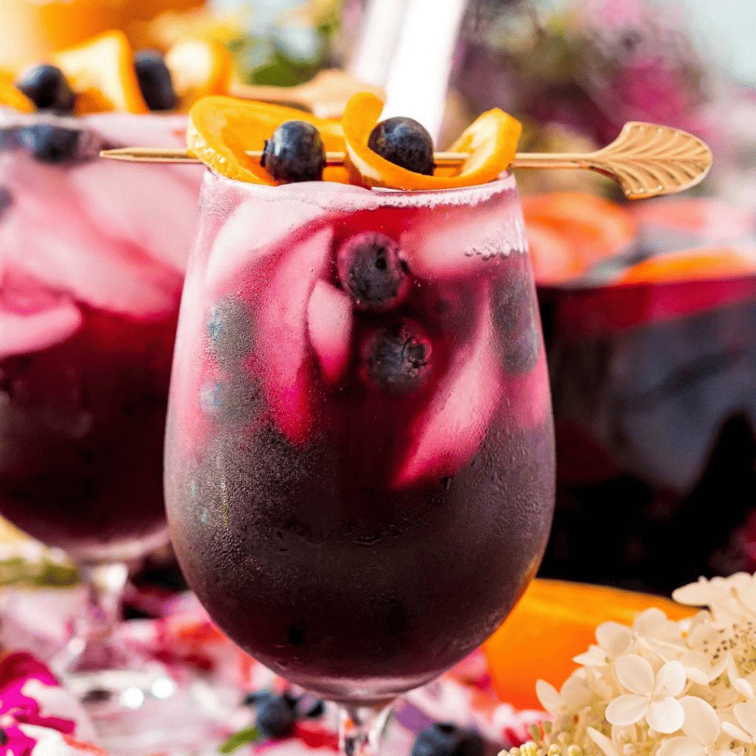 Christmas Sangria Recipes - christmasonadime.com