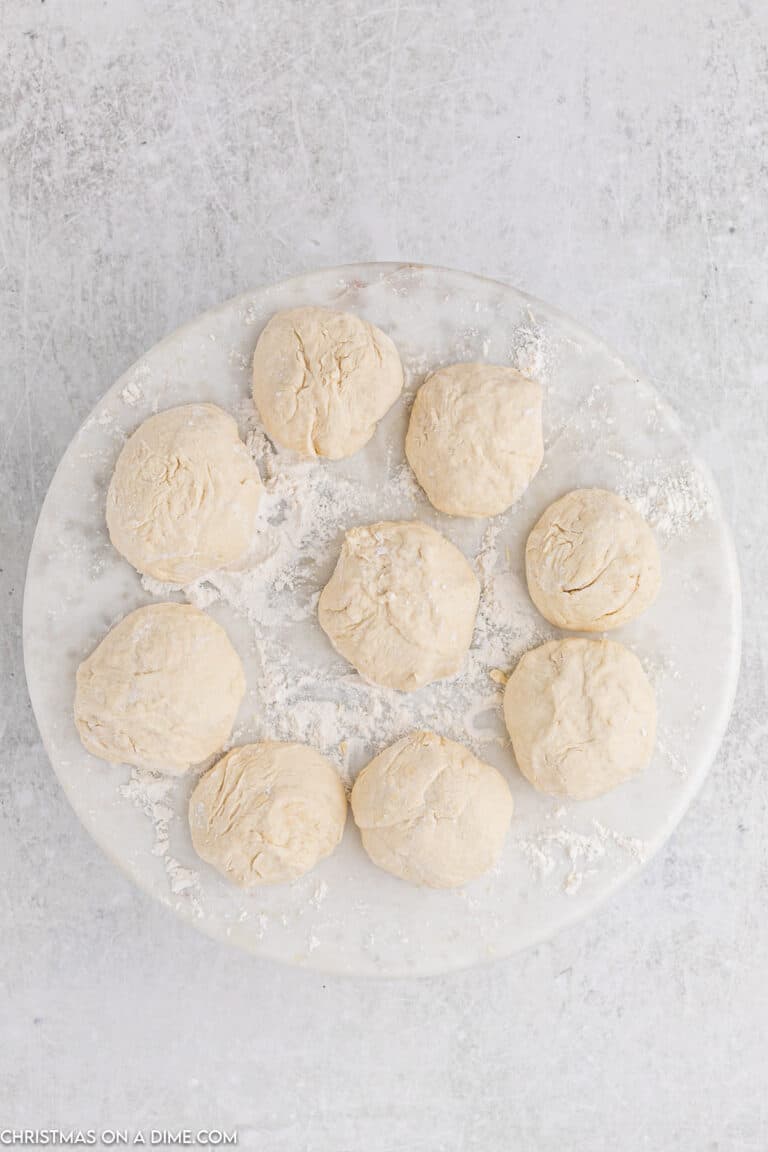 Slow Cooker Dinner Rolls - christmasonadime.com