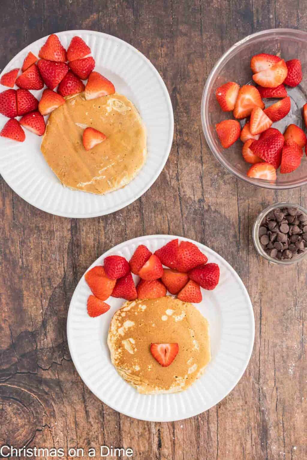 Santa Pancakes - christmasonadime.com