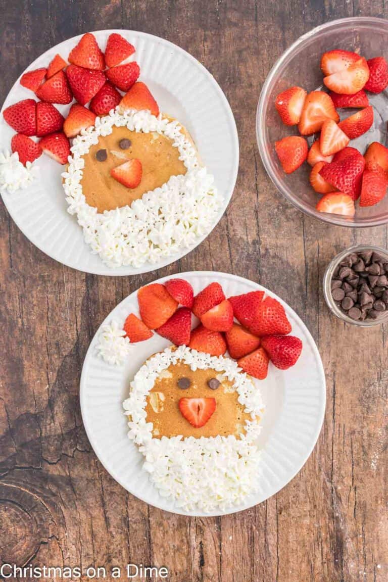Santa Pancakes - christmasonadime.com